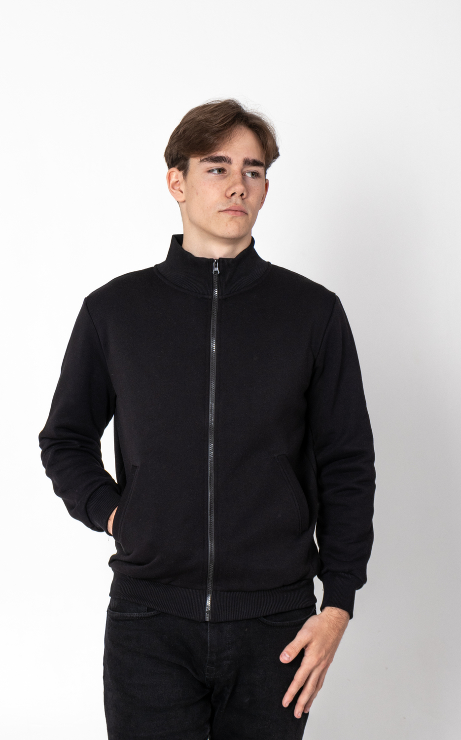 Чорна кофта на блискавці чоловіча Tvoepolo